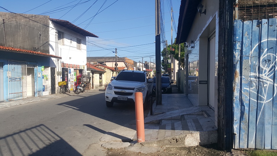 Prefeitura de Fortaleza tem 15 dias para definir regras de calçadas Prefeitura de Fortaleza tem 15 dias para definir regras de calçadas